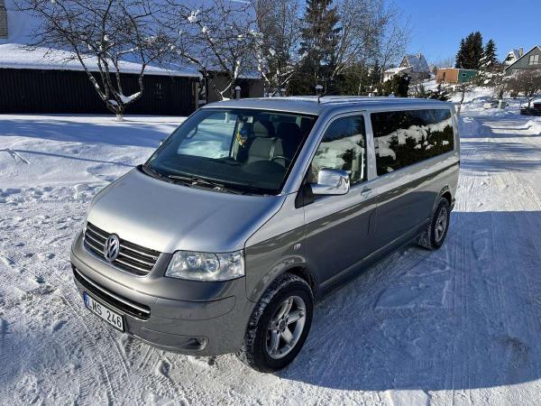 Pelēks Volkswagen Caravelle 2009 Telšiai, ar dzinēja tilpumu 2.50 L un nobraukumu 392 tūkst. km par 8300 €, foto 9 vietnē AUTOMOTO.COM.LV