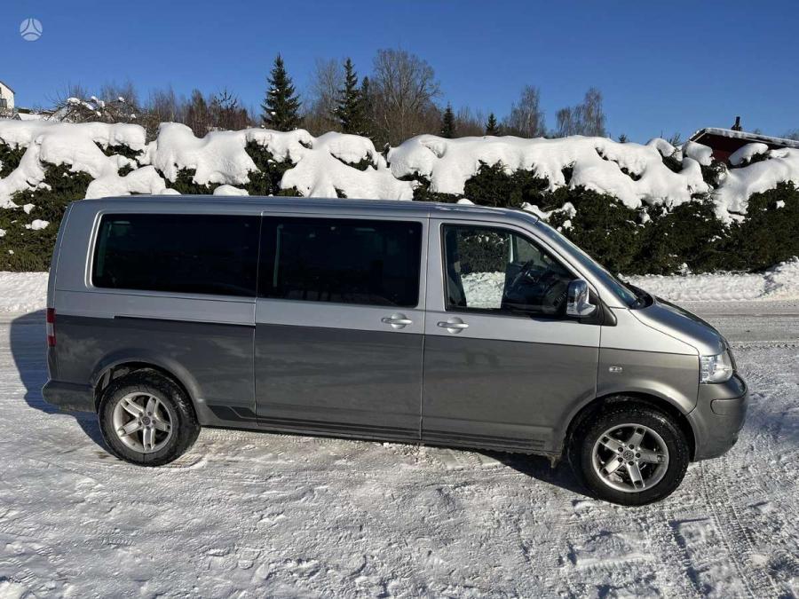 Pelēks Volkswagen Caravelle 2009 Telšiai, ar dzinēja tilpumu 2.50 L un nobraukumu 392 tūkst. km par 8300 €, foto 11 vietnē AUTOMOTO.COM.LV