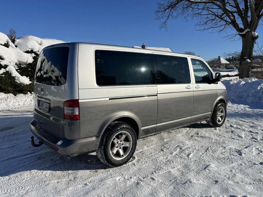Pelēks Volkswagen Caravelle 2009 Telšiai, ar dzinēja tilpumu 2.50 L un nobraukumu 392 tūkst. km par 8300 €, foto 12 vietnē AUTOMOTO.COM.LV