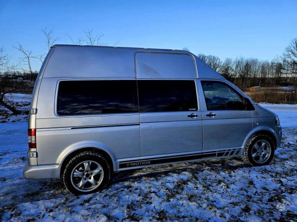 Grey Volkswagen Caravelle 2010 in Kaisiadorys, with an engine capacity of 2.00 L and mileage of 400 thousand km for 9900 €, photo 5 on AUTOMOTO.COM.LV