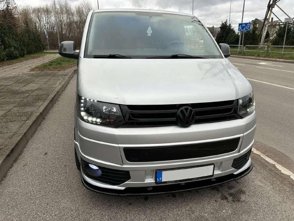 Grey Volkswagen Caravelle 2010 in Klaipeda, with an engine capacity of 2.00 L and mileage of 323 thousand km for 10500 €, photo 3 on AUTOMOTO.COM.LV