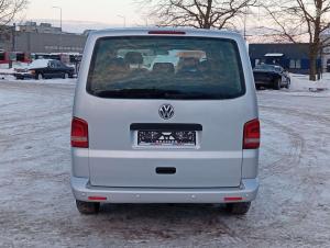 Grey Volkswagen Caravelle 2010 in Kedainiai, with an engine capacity of 2.00 L and mileage of 293 thousand km for 12300 €, photo 5 on AUTOMOTO.COM.LV