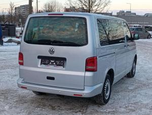 Grey Volkswagen Caravelle 2010 in Kedainiai, with an engine capacity of 2.00 L and mileage of 293 thousand km for 12300 €, photo 6 on AUTOMOTO.COM.LV