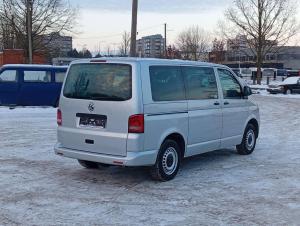 Grey Volkswagen Caravelle 2010 in Kedainiai, with an engine capacity of 2.00 L and mileage of 293 thousand km for 12300 €, photo 12 on AUTOMOTO.COM.LV