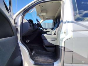 Pelēks Volkswagen Caravelle 2010 Šauļi, ar dzinēja tilpumu 2.00 L un nobraukumu 300 tūkst. km par 10800 €, foto 11 vietnē AUTOMOTO.COM.LV