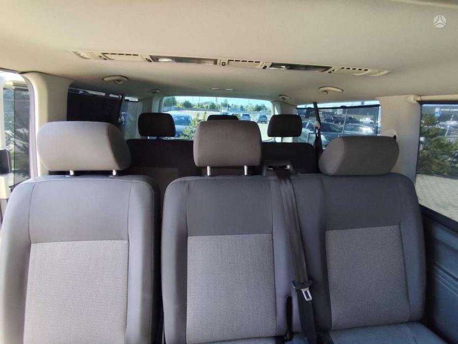 Pelēks Volkswagen Caravelle 2010 Šauļi, ar dzinēja tilpumu 2.00 L un nobraukumu 300 tūkst. km par 10800 €, foto 21 vietnē AUTOMOTO.COM.LV