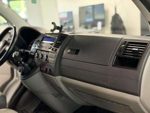 Pelēks Volkswagen Caravelle 2011 Klaipėda, ar dzinēja tilpumu 1.97 L un nobraukumu 326 tūkst. km par 8200 €, foto 17 vietnē AUTOMOTO.COM.LV