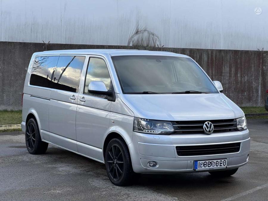 Grey Volkswagen Caravelle 2012 in Klaipeda, with an engine capacity of 2.00 L and mileage of 325 thousand km for 13900 €, photo 2 on AUTOMOTO.COM.LV
