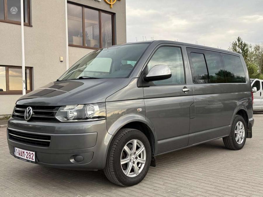 Grey Volkswagen Caravelle 2012 in Utena, with an engine capacity of 2.00 L and mileage of 298 thousand km for 12200 €, photo 3 on AUTOMOTO.COM.LV