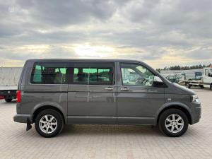 Grey Volkswagen Caravelle 2012 in Utena, with an engine capacity of 2.00 L and mileage of 298 thousand km for 12200 €, photo 8 on AUTOMOTO.COM.LV