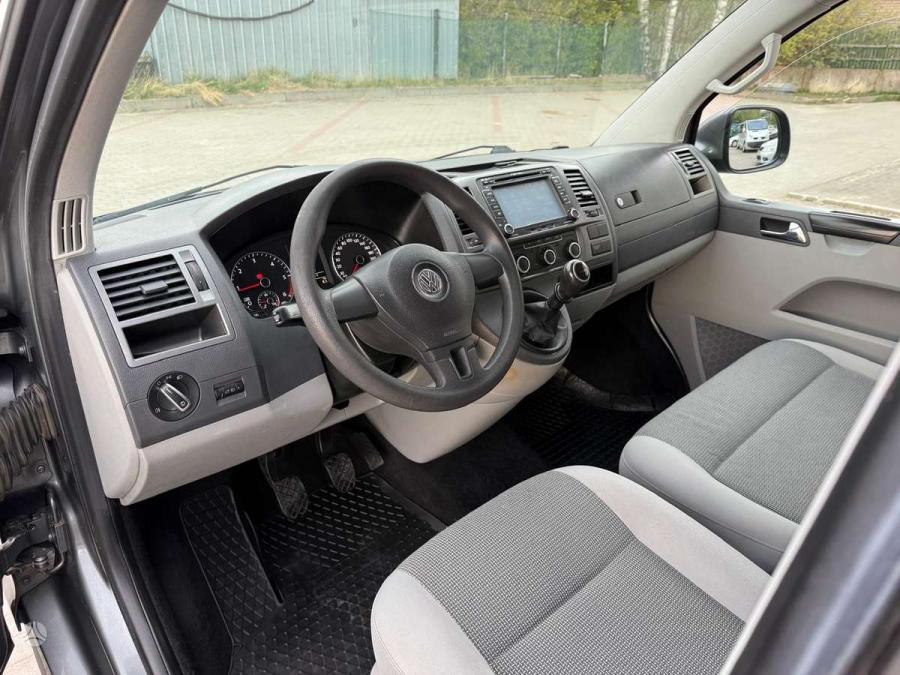 Grey Volkswagen Caravelle 2012 in Utena, with an engine capacity of 2.00 L and mileage of 298 thousand km for 12200 €, photo 12 on AUTOMOTO.COM.LV