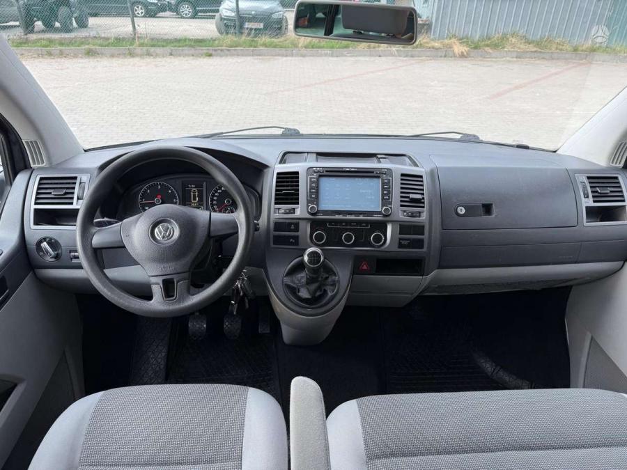 Grey Volkswagen Caravelle 2012 in Utena, with an engine capacity of 2.00 L and mileage of 298 thousand km for 12200 €, photo 13 on AUTOMOTO.COM.LV