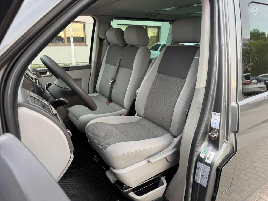 Grey Volkswagen Caravelle 2012 in Utena, with an engine capacity of 2.00 L and mileage of 298 thousand km for 12200 €, photo 19 on AUTOMOTO.COM.LV