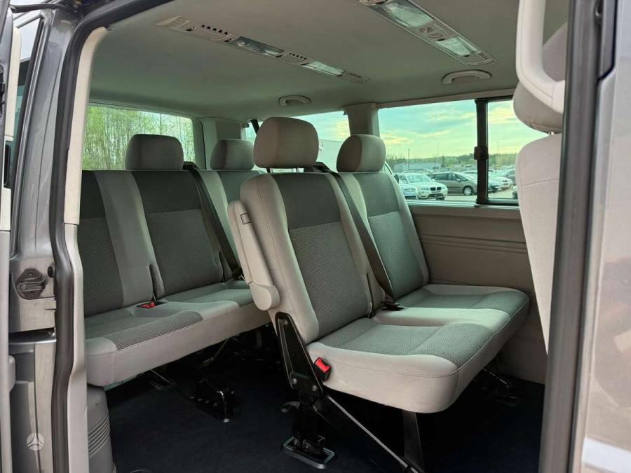 Grey Volkswagen Caravelle 2012 in Utena, with an engine capacity of 2.00 L and mileage of 298 thousand km for 12200 €, photo 24 on AUTOMOTO.COM.LV