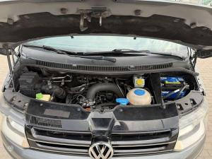 Grey Volkswagen Caravelle 2012 in Utena, with an engine capacity of 2.00 L and mileage of 298 thousand km for 12200 €, photo 25 on AUTOMOTO.COM.LV