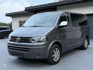 Pelēks Volkswagen Caravelle 2012 Utena, ar dzinēja tilpumu 2.00 L un nobraukumu 290 tūkst. km par 11990 €, foto  vietnē AUTOMOTO.COM.LV
