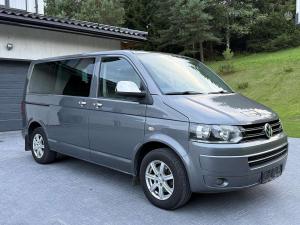 Pelēks Volkswagen Caravelle 2012 Utena, ar dzinēja tilpumu 2.00 L un nobraukumu 290 tūkst. km par 11990 €, foto 3 vietnē AUTOMOTO.COM.LV