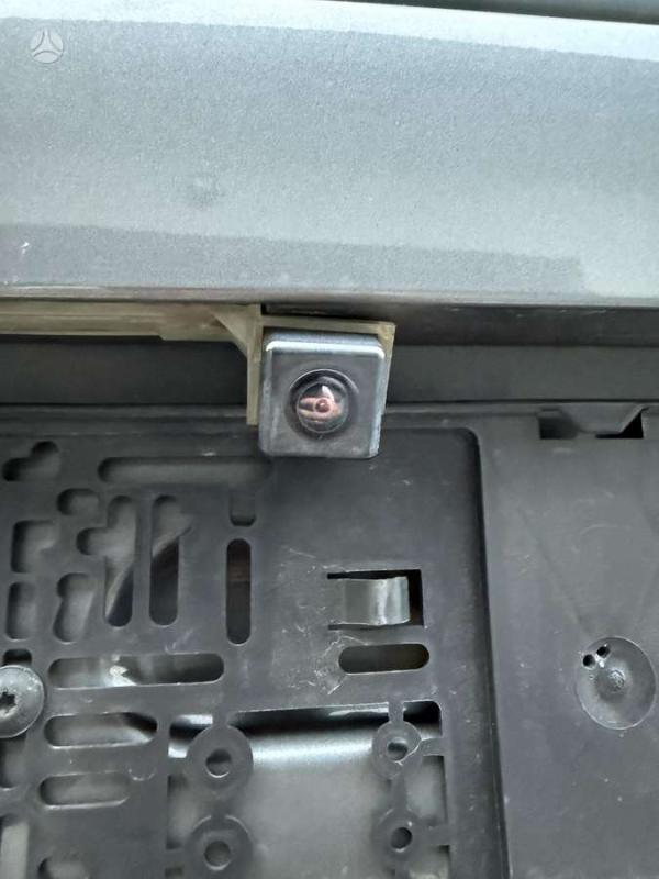 Grey Volkswagen Caravelle 2012 in Utena, with an engine capacity of 2.00 L and mileage of 290 thousand km for 11990 €, photo 9 on AUTOMOTO.COM.LV