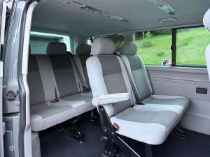 Pelēks Volkswagen Caravelle 2012 Utena, ar dzinēja tilpumu 2.00 L un nobraukumu 290 tūkst. km par 11990 €, foto 21 vietnē AUTOMOTO.COM.LV