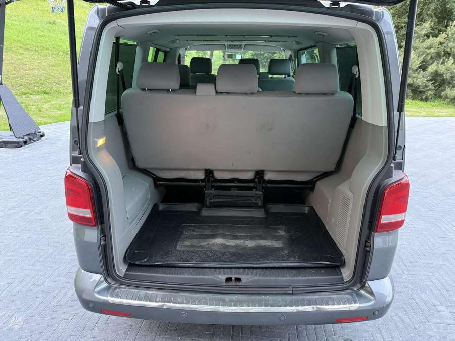Pelēks Volkswagen Caravelle 2012 Utena, ar dzinēja tilpumu 2.00 L un nobraukumu 290 tūkst. km par 11990 €, foto 22 vietnē AUTOMOTO.COM.LV