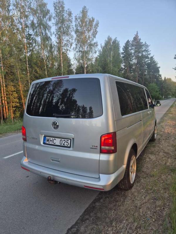 Pelēks Volkswagen Caravelle 2012 Jonava, ar dzinēja tilpumu 1.97 L un nobraukumu 226 tūkst. km par 15000 €, foto 6 vietnē AUTOMOTO.COM.LV