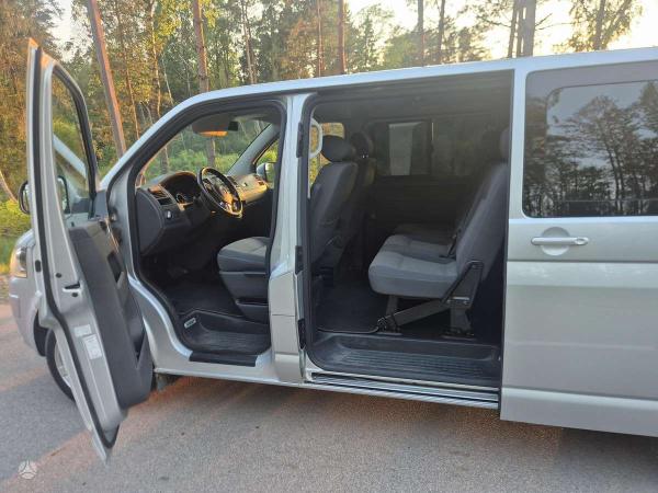 Pelēks Volkswagen Caravelle 2012 Jonava, ar dzinēja tilpumu 1.97 L un nobraukumu 226 tūkst. km par 15000 €, foto 8 vietnē AUTOMOTO.COM.LV