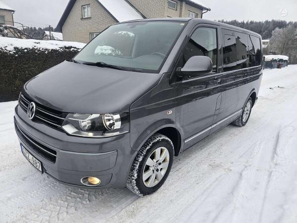 Grey Volkswagen Caravelle 2013 in Alytus, with an engine capacity of 1.97 L and mileage of 193 thousand km for 11200 €, photo 2 on AUTOMOTO.COM.LV