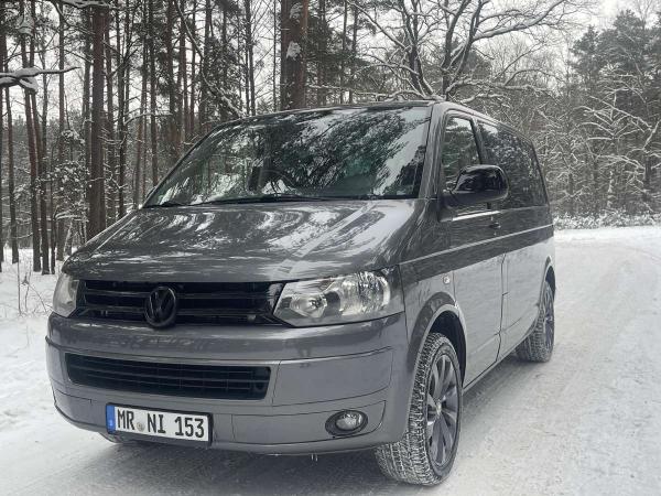 Grey Volkswagen Caravelle 2013 in Kaunas, with an engine capacity of 2.00 L and mileage of 197 thousand km for 14990 €, photo 6 on AUTOMOTO.COM.LV