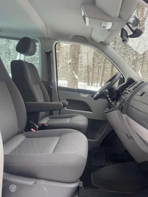 Pelēks Volkswagen Caravelle 2013 Kauņa, ar dzinēja tilpumu 2.00 L un nobraukumu 197 tūkst. km par 14990 €, foto 13 vietnē AUTOMOTO.COM.LV