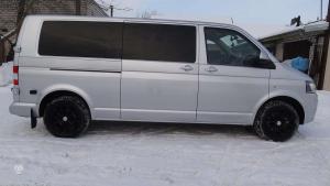 Grey Volkswagen Caravelle 2014 in Joniskis, with an engine capacity of 1.97 L and mileage of 272 thousand km for 14449 €, photo 2 on AUTOMOTO.COM.LV