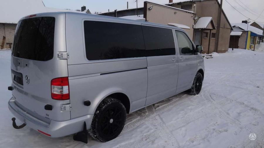 Grey Volkswagen Caravelle 2014 in Joniskis, with an engine capacity of 1.97 L and mileage of 272 thousand km for 14449 €, photo 7 on AUTOMOTO.COM.LV