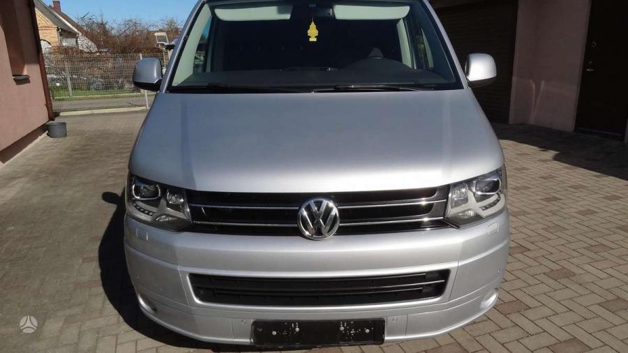 Grey Volkswagen Caravelle 2014 in Joniskis, with an engine capacity of 1.97 L and mileage of 272 thousand km for 12749 €, photo 1 on AUTOMOTO.COM.LV