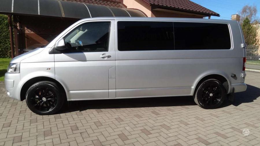 Grey Volkswagen Caravelle 2014 in Joniskis, with an engine capacity of 1.97 L and mileage of 272 thousand km for 12749 €, photo 3 on AUTOMOTO.COM.LV