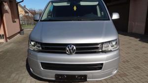 Grey Volkswagen Caravelle 2014 in Joniskis, with an engine capacity of 1.97 L and mileage of 272 thousand km for 12749 €, photo 4 on AUTOMOTO.COM.LV