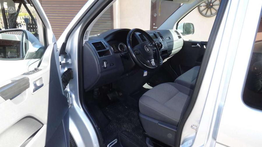 Grey Volkswagen Caravelle 2014 in Joniskis, with an engine capacity of 1.97 L and mileage of 272 thousand km for 12749 €, photo 16 on AUTOMOTO.COM.LV