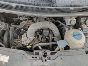 Grey Volkswagen Caravelle 2015 in Plunge, with an engine capacity of 2.00 L and mileage of 274 thousand km for 8900 €, photo 12 on AUTOMOTO.COM.LV