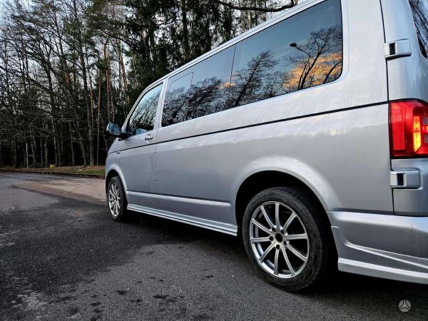 Pelēks Volkswagen Caravelle 2016 Kaišiadorys, ar dzinēja tilpumu 2.00 L un nobraukumu 230 tūkst. km par 14000 €, foto 3 vietnē AUTOMOTO.COM.LV