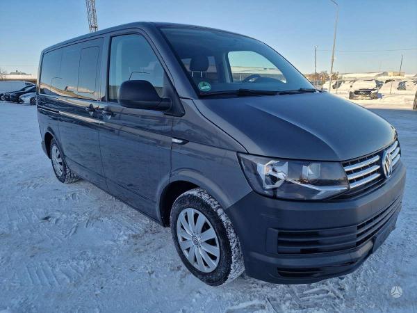 Grey Volkswagen Caravelle 2017 in Siauliai, with an engine capacity of 1.97 L and mileage of 165 thousand km for 14900 €, photo 3 on AUTOMOTO.COM.LV