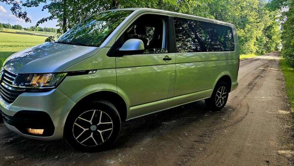 Grey Volkswagen Caravelle 2021 in Kaisiadorys, with an engine capacity of 2.00 L and mileage of 150 thousand km for 19200 €, photo 10 on AUTOMOTO.COM.LV