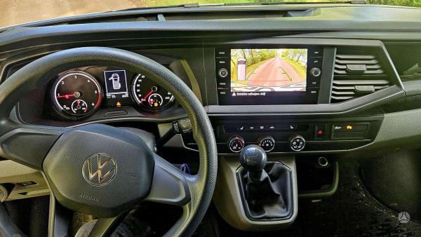 Grey Volkswagen Caravelle 2021 in Kaisiadorys, with an engine capacity of 2.00 L and mileage of 150 thousand km for 19000 €, photo 3 on AUTOMOTO.COM.LV