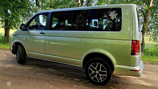 Grey Volkswagen Caravelle 2021 in Kaisiadorys, with an engine capacity of 2.00 L and mileage of 150 thousand km for 19000 €, photo 4 on AUTOMOTO.COM.LV