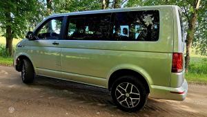 Pelēks Volkswagen Caravelle 2021 Kaišiadorys, ar dzinēja tilpumu 2.00 L un nobraukumu 150 tūkst. km par 19000 €, foto 5 vietnē AUTOMOTO.COM.LV