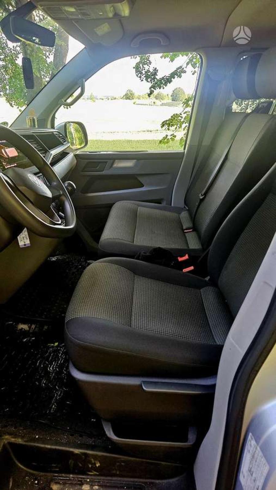 Pelēks Volkswagen Caravelle 2021 Kaišiadorys, ar dzinēja tilpumu 2.00 L un nobraukumu 150 tūkst. km par 19000 €, foto 7 vietnē AUTOMOTO.COM.LV