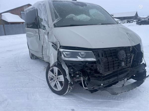 Pelēks Volkswagen Caravelle 2023 Panevēža, ar dzinēja tilpumu 2.00 L un nobraukumu 27 tūkst. km par 21000 €, foto 7 vietnē AUTOMOTO.COM.LV