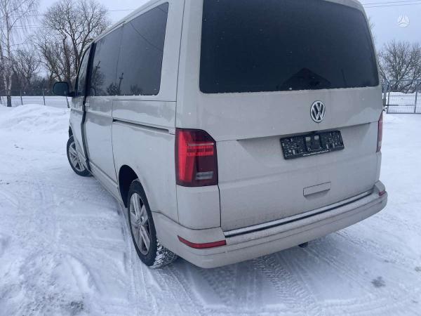 Pelēks Volkswagen Caravelle 2023 Panevēža, ar dzinēja tilpumu 2.00 L un nobraukumu 27 tūkst. km par 21000 €, foto 9 vietnē AUTOMOTO.COM.LV
