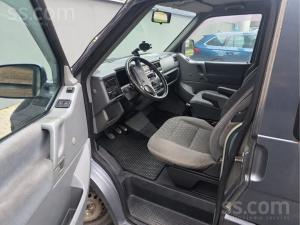 Pelēks Volkswagen Caravelle 1994 Rīga, ar dzinēja tilpumu 1.90 L un nobraukumu 370 tūkst. km par 1700 €, foto 5 vietnē AUTOMOTO.COM.LV