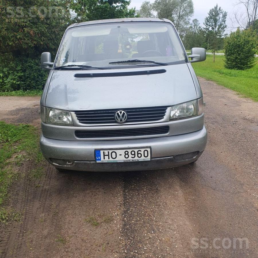 Grey Volkswagen Caravelle 1996 in Balvi, with an engine capacity of 2.50 L and mileage of 480 thousand km for 1730 €, photo 1 on AUTOMOTO.COM.LV
