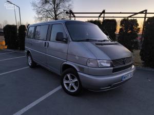 Pelēks Volkswagen Caravelle 1998 Alīta, ar dzinēja tilpumu 2.50 L un nobraukumu 420 tūkst. km par 4650 €, foto  vietnē AUTOMOTO.COM.LV