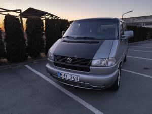 Pelēks Volkswagen Caravelle 1998 Alīta, ar dzinēja tilpumu 2.50 L un nobraukumu 420 tūkst. km par 4650 €, foto 2 vietnē AUTOMOTO.COM.LV