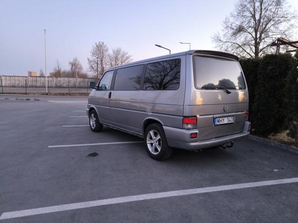 Grey Volkswagen Caravelle 1998 in Alytus, with an engine capacity of 2.50 L and mileage of 420 thousand km for 4650 €, photo 5 on AUTOMOTO.COM.LV